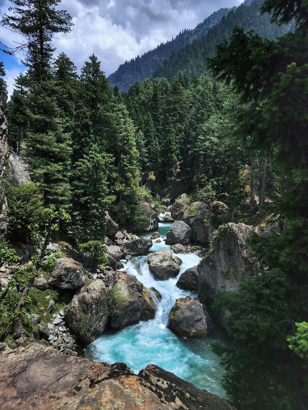 Danish Shakeel – Full Stack Developer | Digital Craftsman | Researcher